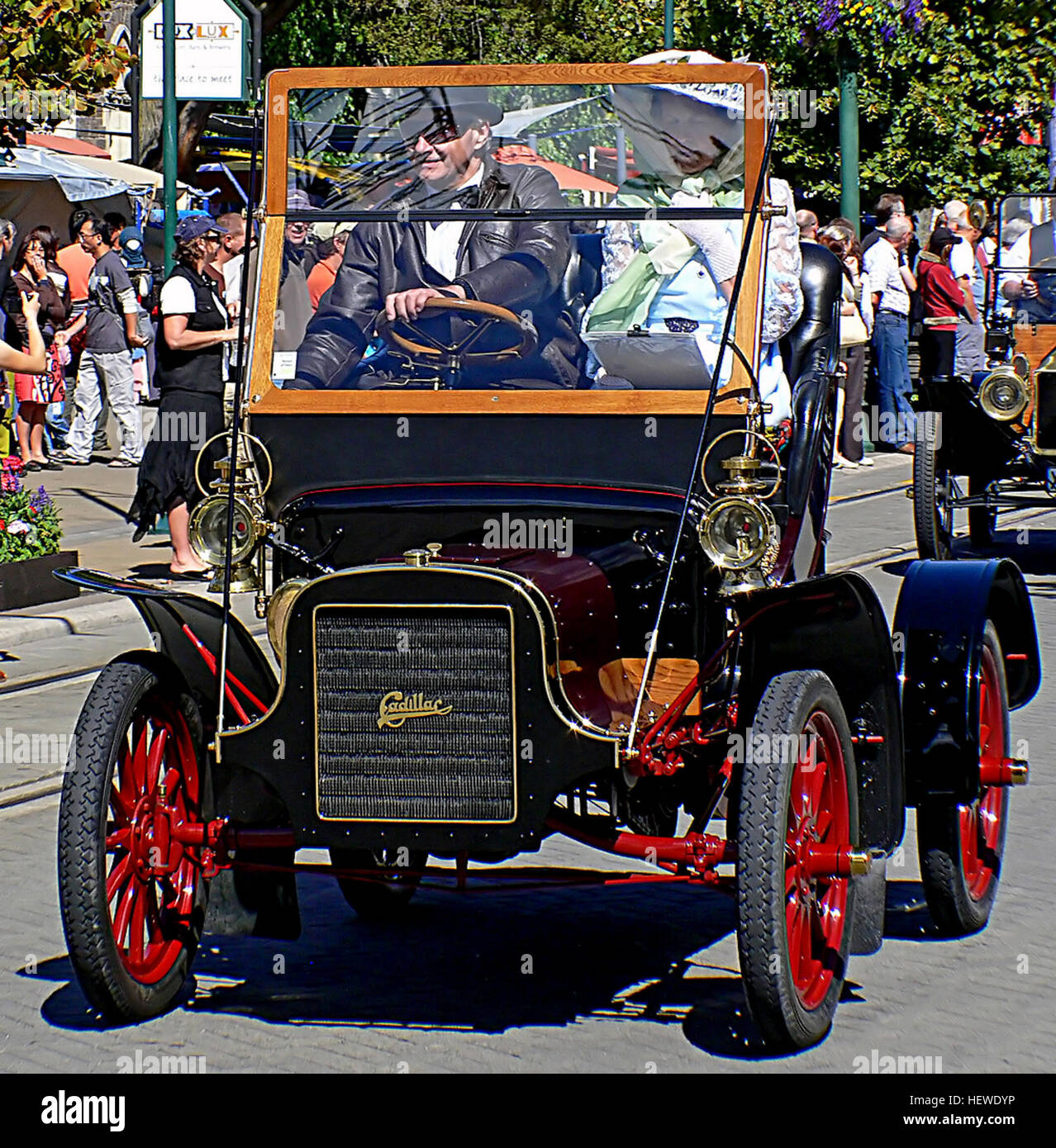 Two classic cars hi-res stock photography and images - Alamy