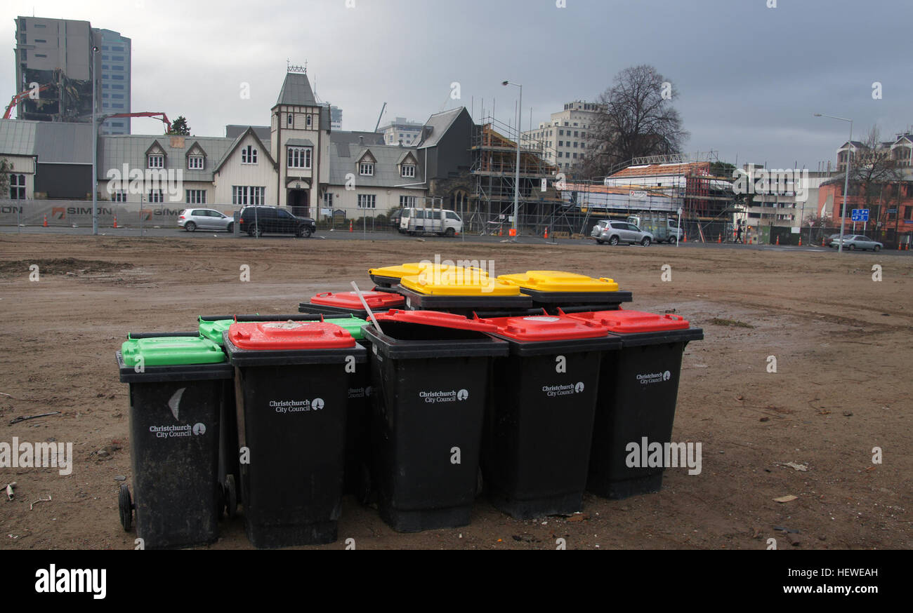 Various trash bins in hi-res stock photography and images - Alamy