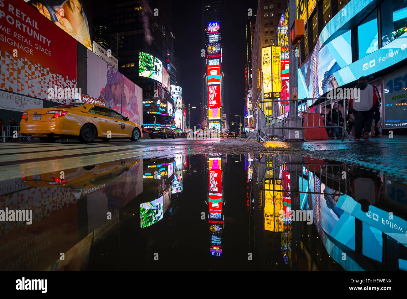 Times square winter view hi-res stock photography and images - Alamy