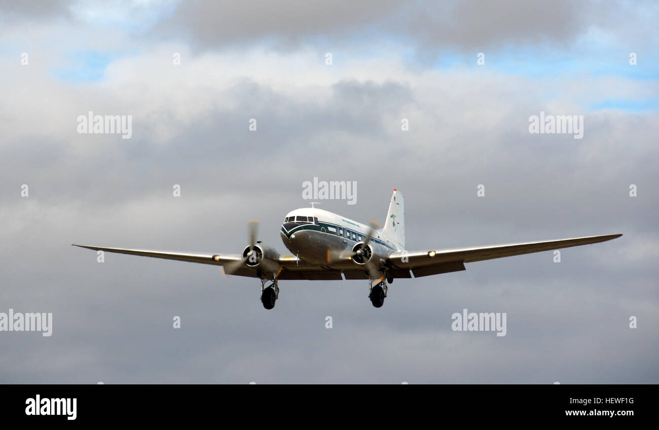 Airliners 1940s hi-res stock photography and images - Alamy