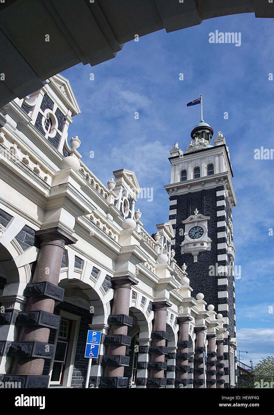 Dunedin bus hi-res stock photography and images - Alamy
