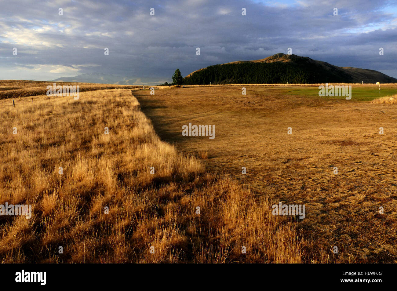 A description of a golf course, highlighting its key features like ...
