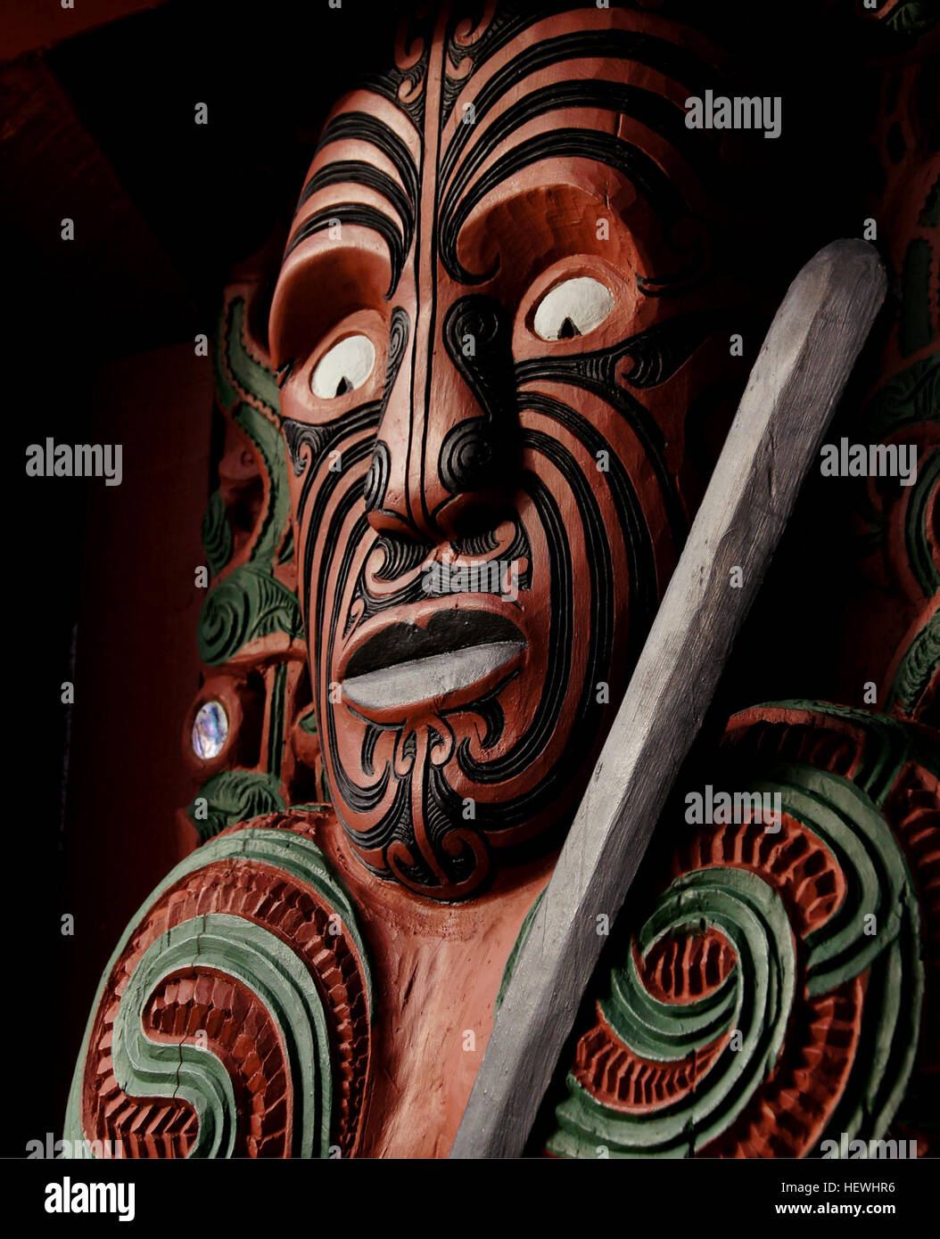 Maori figures hi-res stock photography and images - Alamy