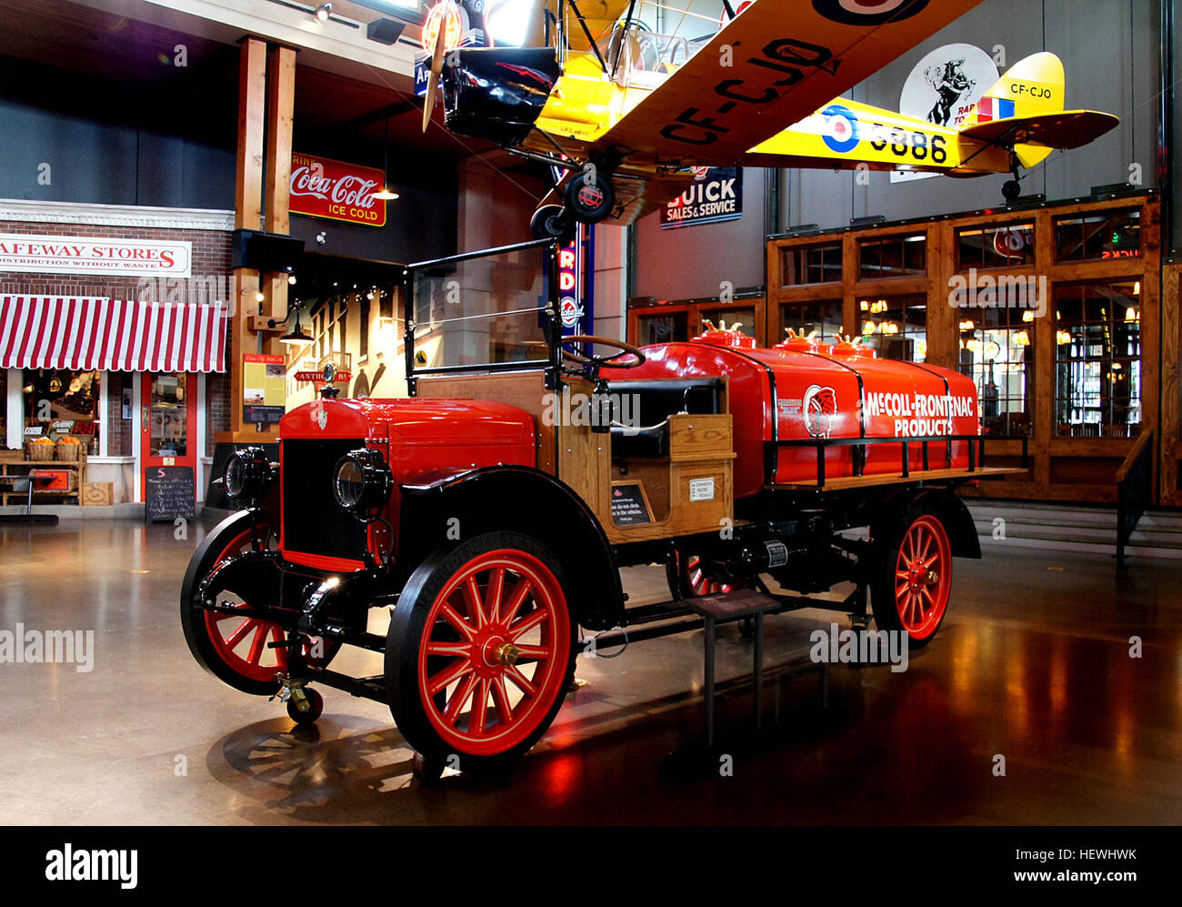 Maxwell truck hi-res stock photography and images - Alamy