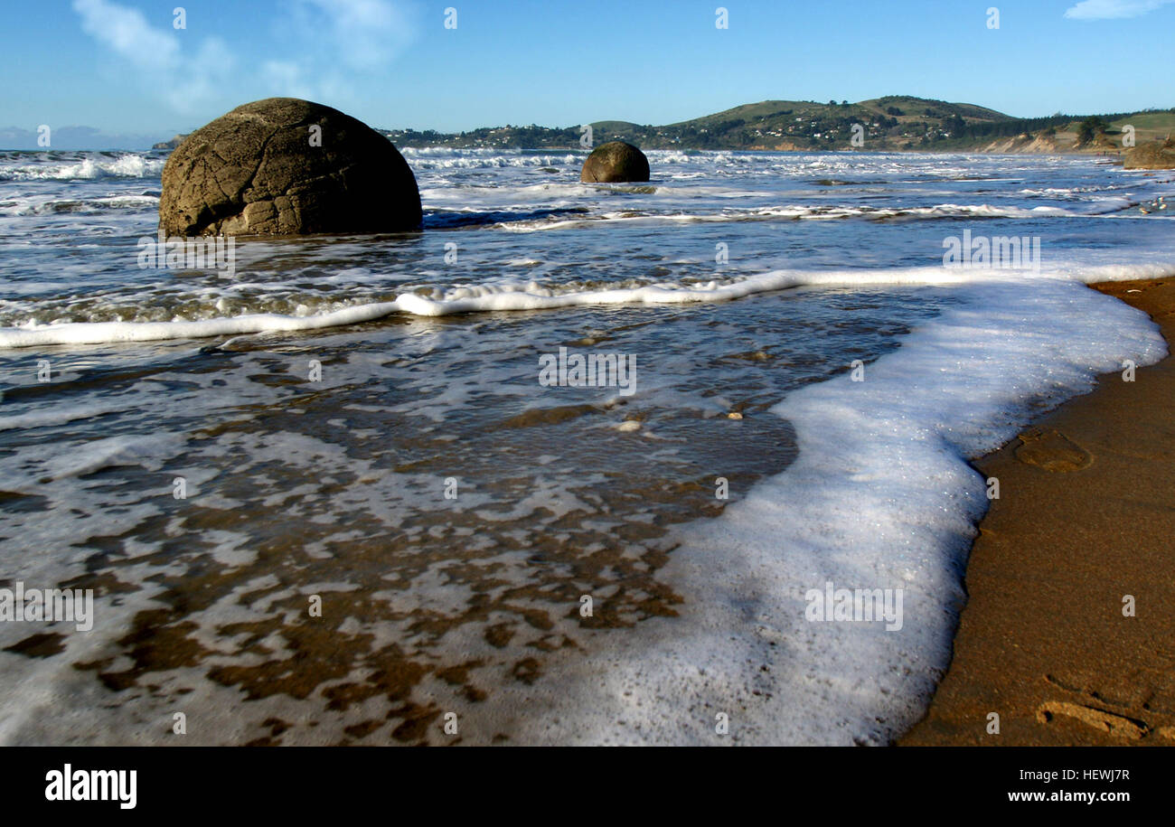 Unusually large spherical boulders lying hi-res stock photography and ...