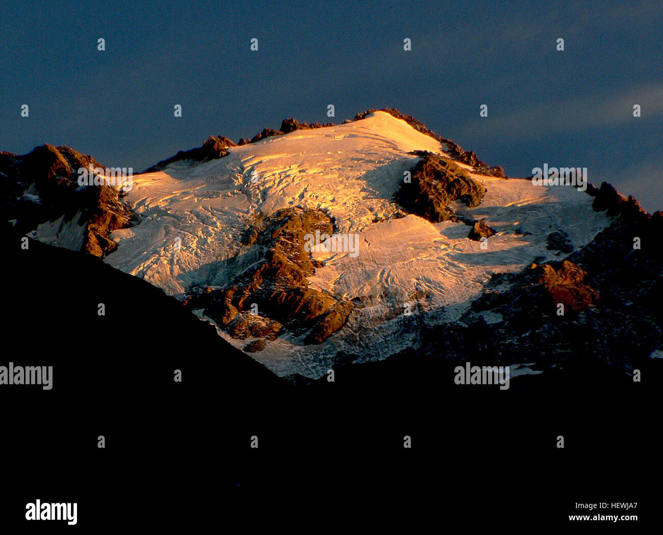 Aoraki / Mount Cook, New Zealand's tallest peak, is part of the ...