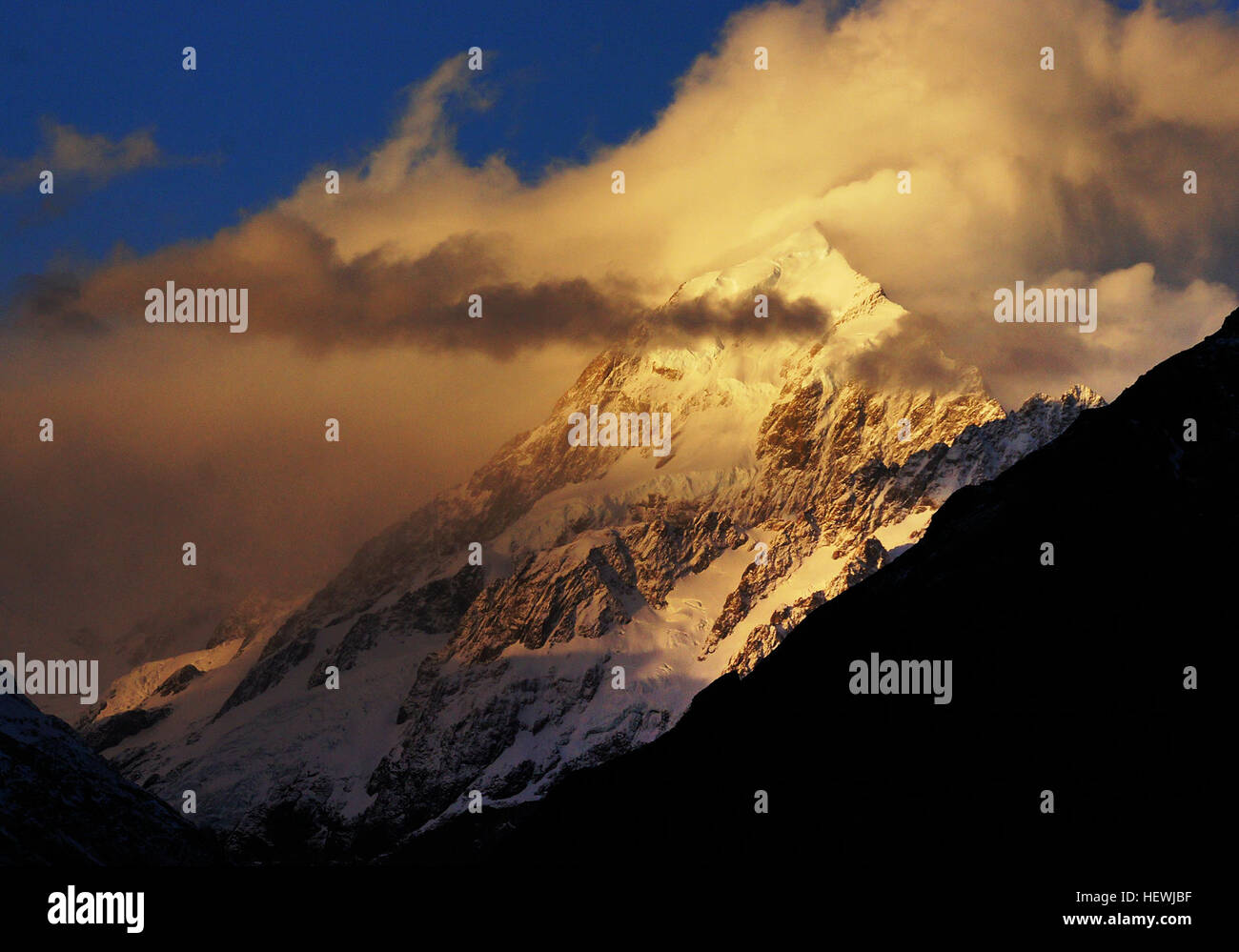 Stunning views highest peak hi-res stock photography and images - Alamy