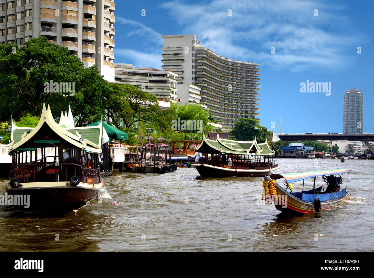 Ride by ferry on chao phraya river hi-res stock photography and images ...