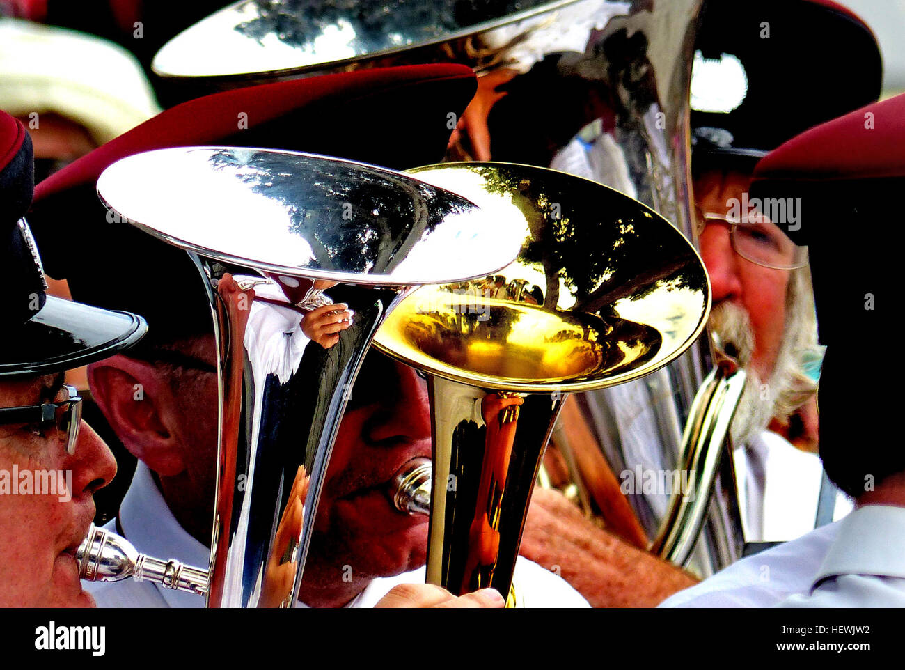 Alternating music hi-res stock photography and images - Alamy