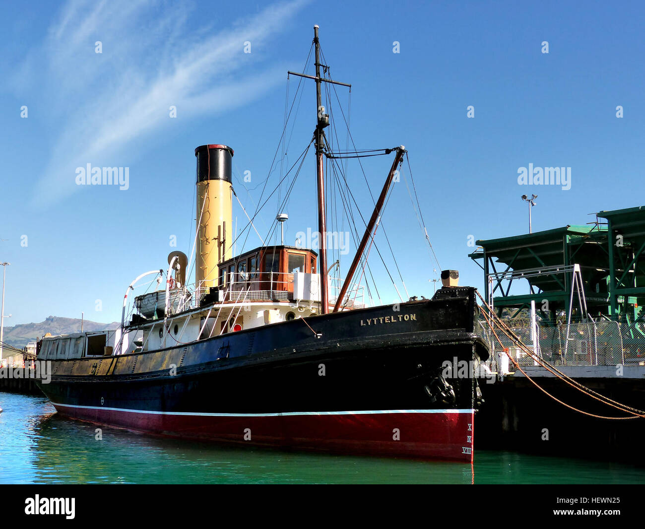 Steam powered tug boat High Resolution Stock Photography and Images - Alamy