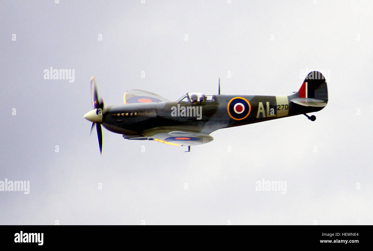 Raf maintenance unit hi-res stock photography and images - Alamy