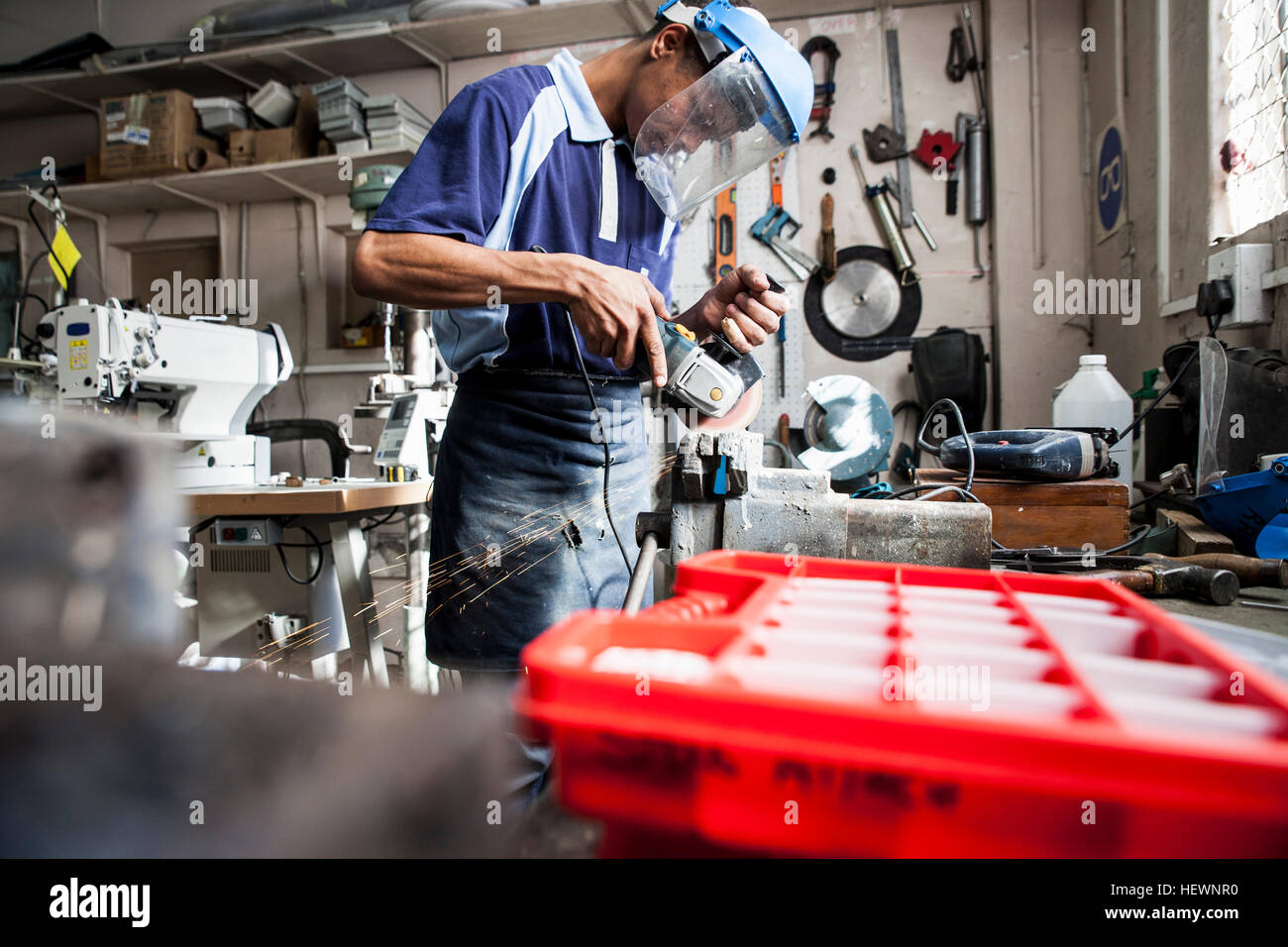 Side angle of man hi-res stock photography and images - Alamy