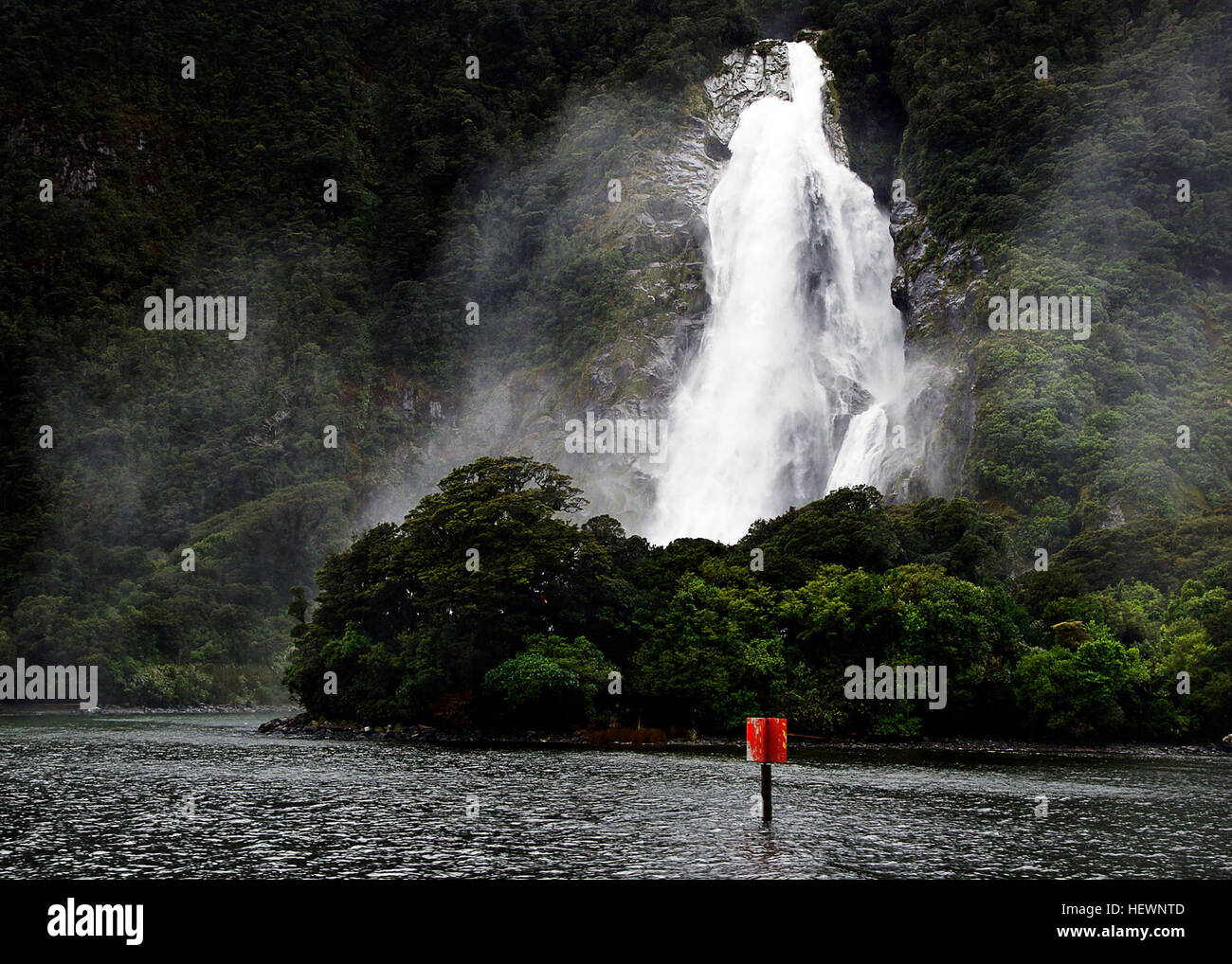 Worlds most powerful waterfall hi-res stock photography and images - Alamy
