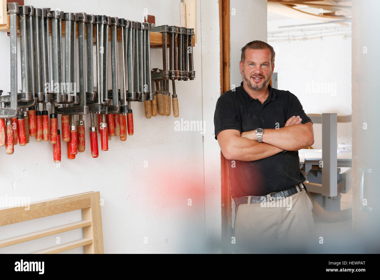 Man in each hand hi-res stock photography and images - Alamy