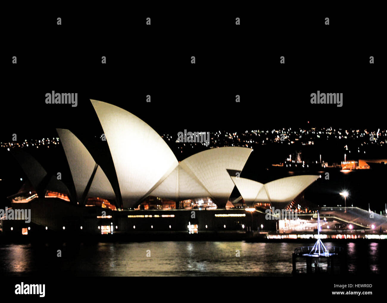 A collection of images showcasing Sydney's iconic landmarks and ...