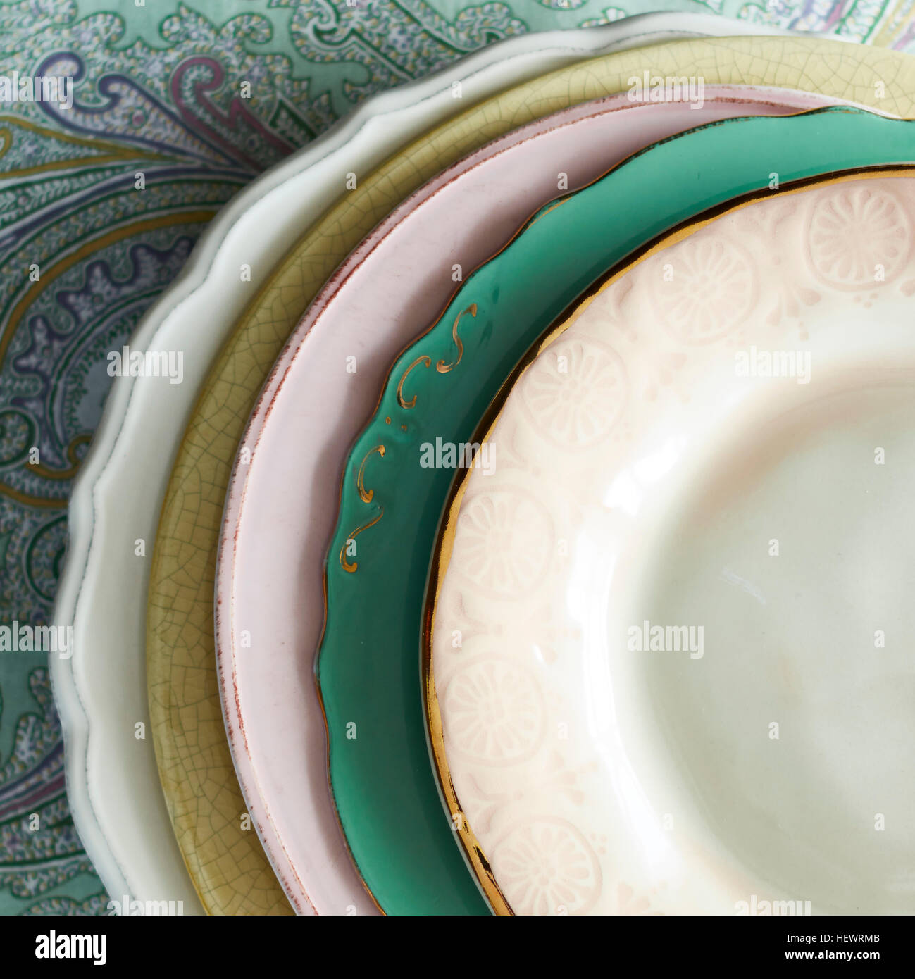 Edges of plates hi-res stock photography and images - Alamy