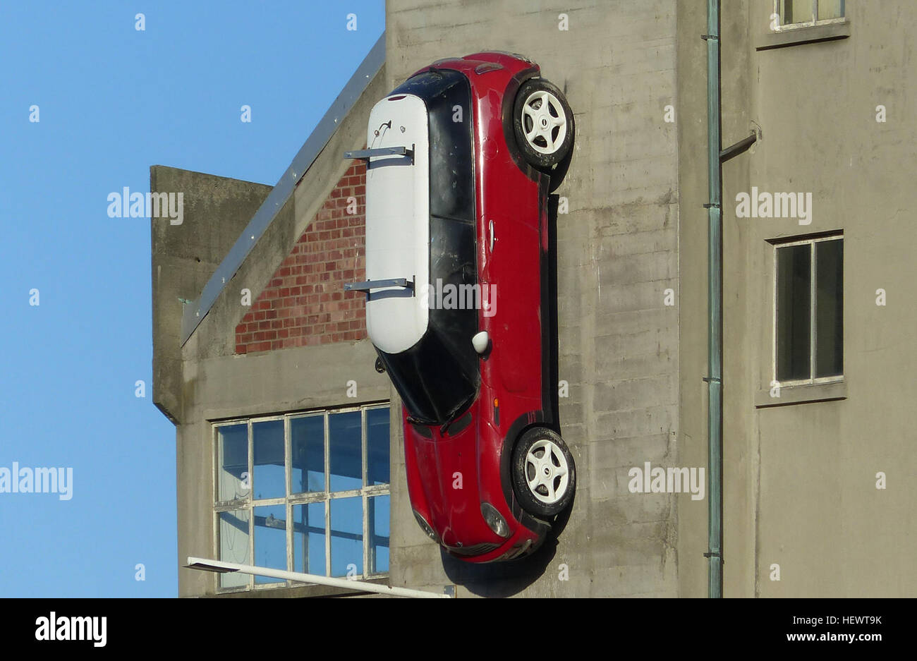 Hanging art installation hi-res stock photography and images - Alamy