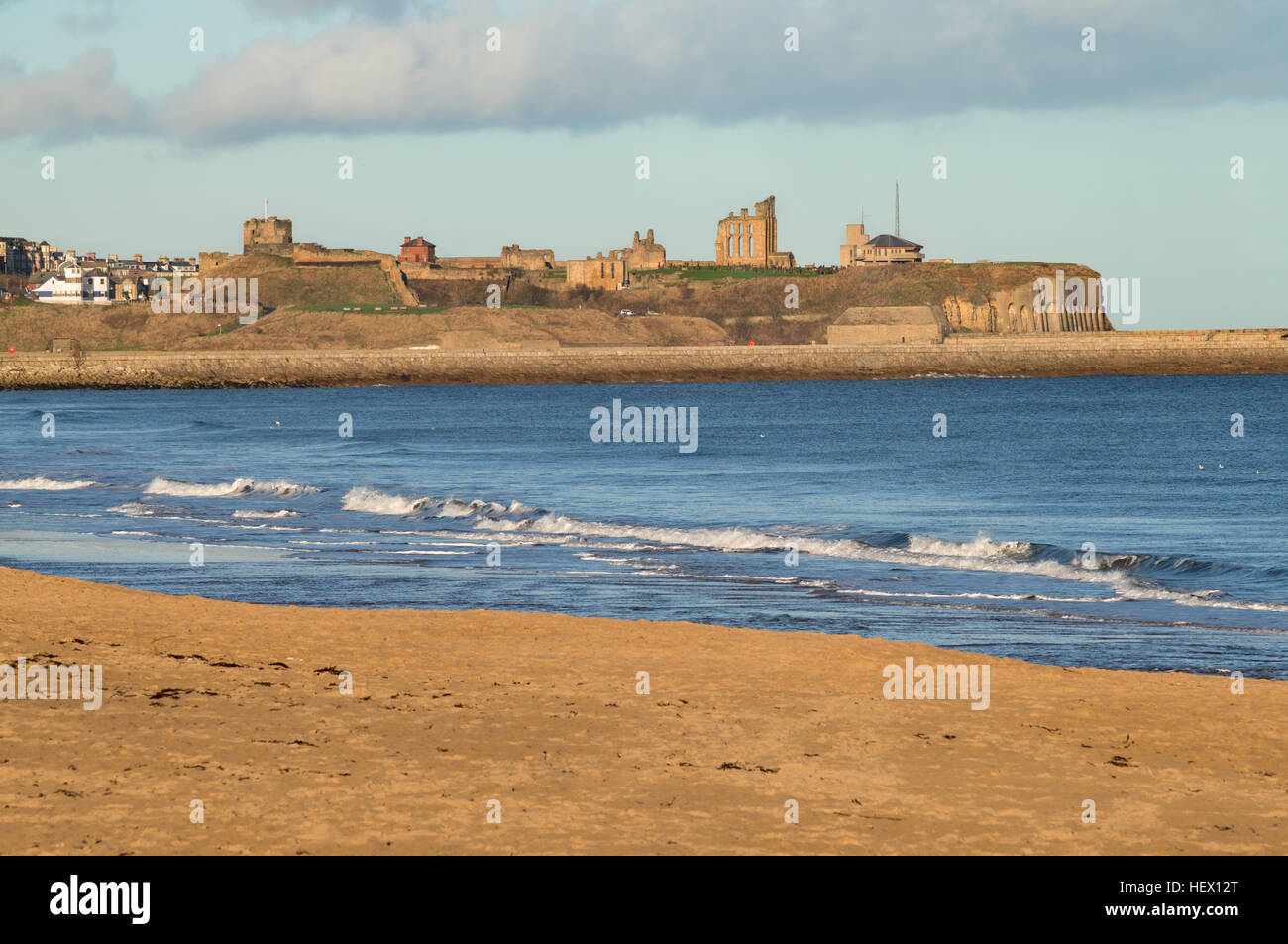 Tynemouth castle and monastery hi-res stock photography and images - Alamy
