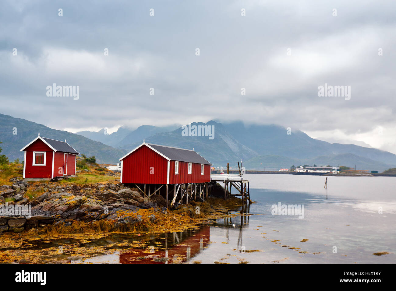 Traditional rorbu hut house on the lofoten islands hi-res stock ...