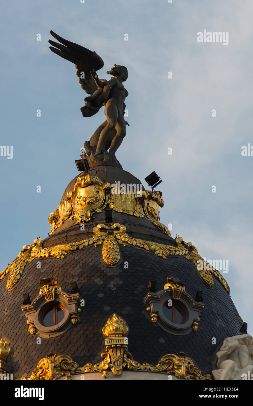 Closeup image of the dome at the top of the Metropolis building in ...