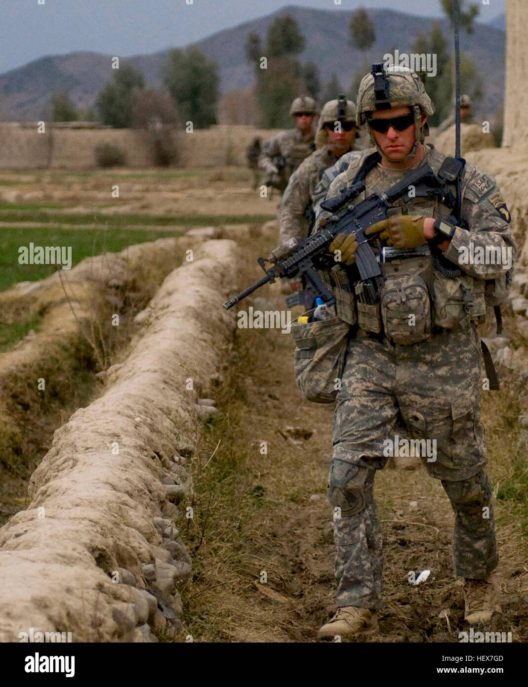 1st battalion 187th infantry regiment hi-res stock photography and ...