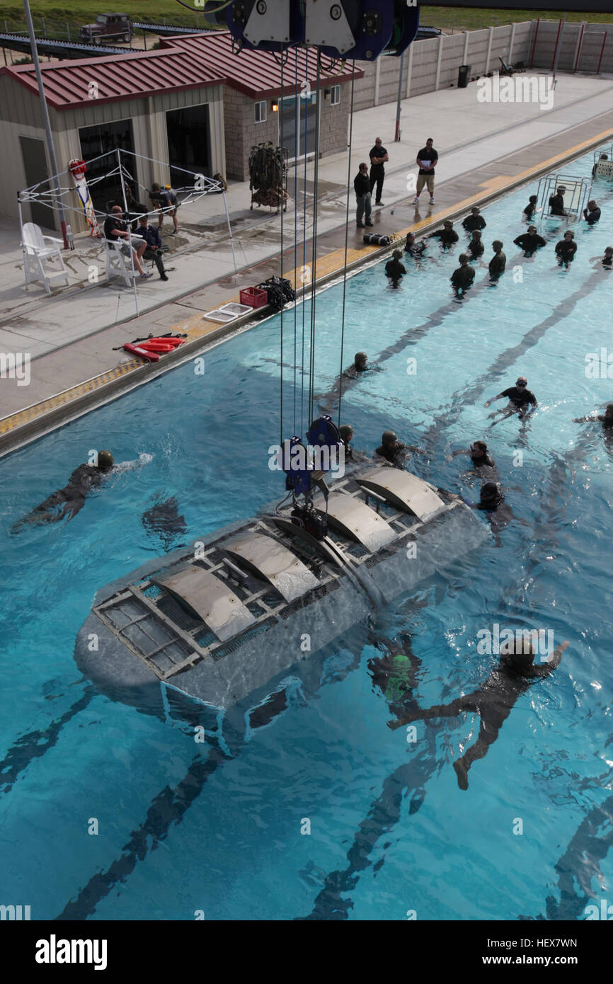 MARINE CORPS BASE CAMP PENDLETON, Calif. – Marines with 13th Marine ...