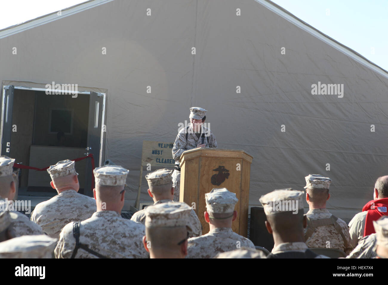 Col. Lori Reynolds, I Marine Expeditionary Force Headquarters Group ...
