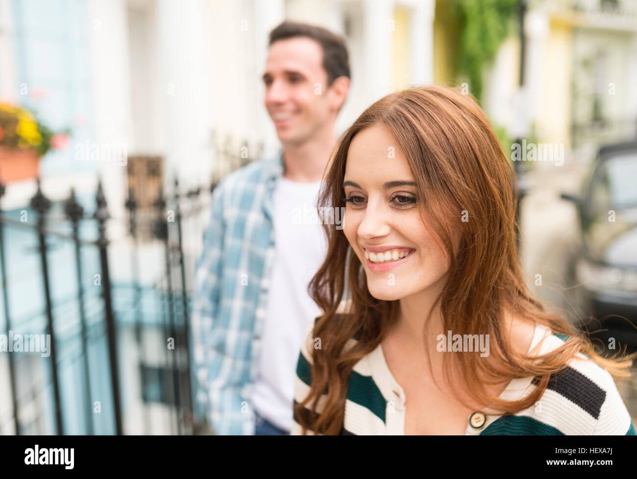 England couple street smiling hi-res stock photography and images - Alamy