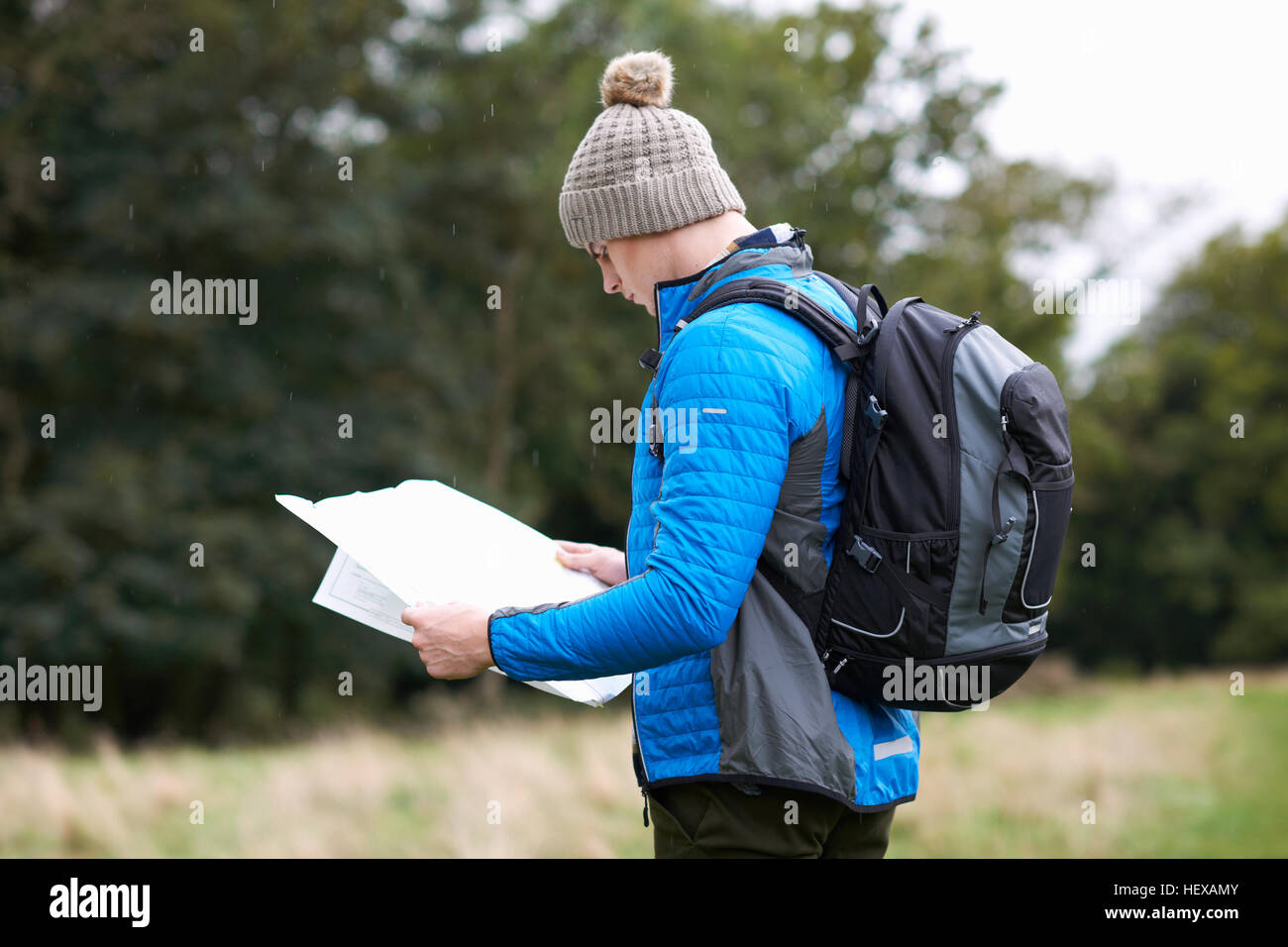 Person looking at map hi-res stock photography and images - Alamy