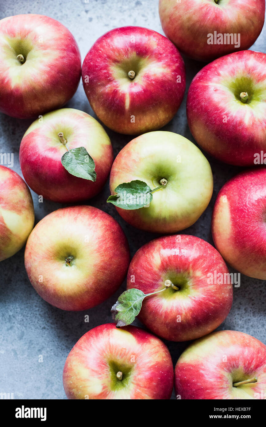 Apple honeycrisp hi-res stock photography and images - Alamy