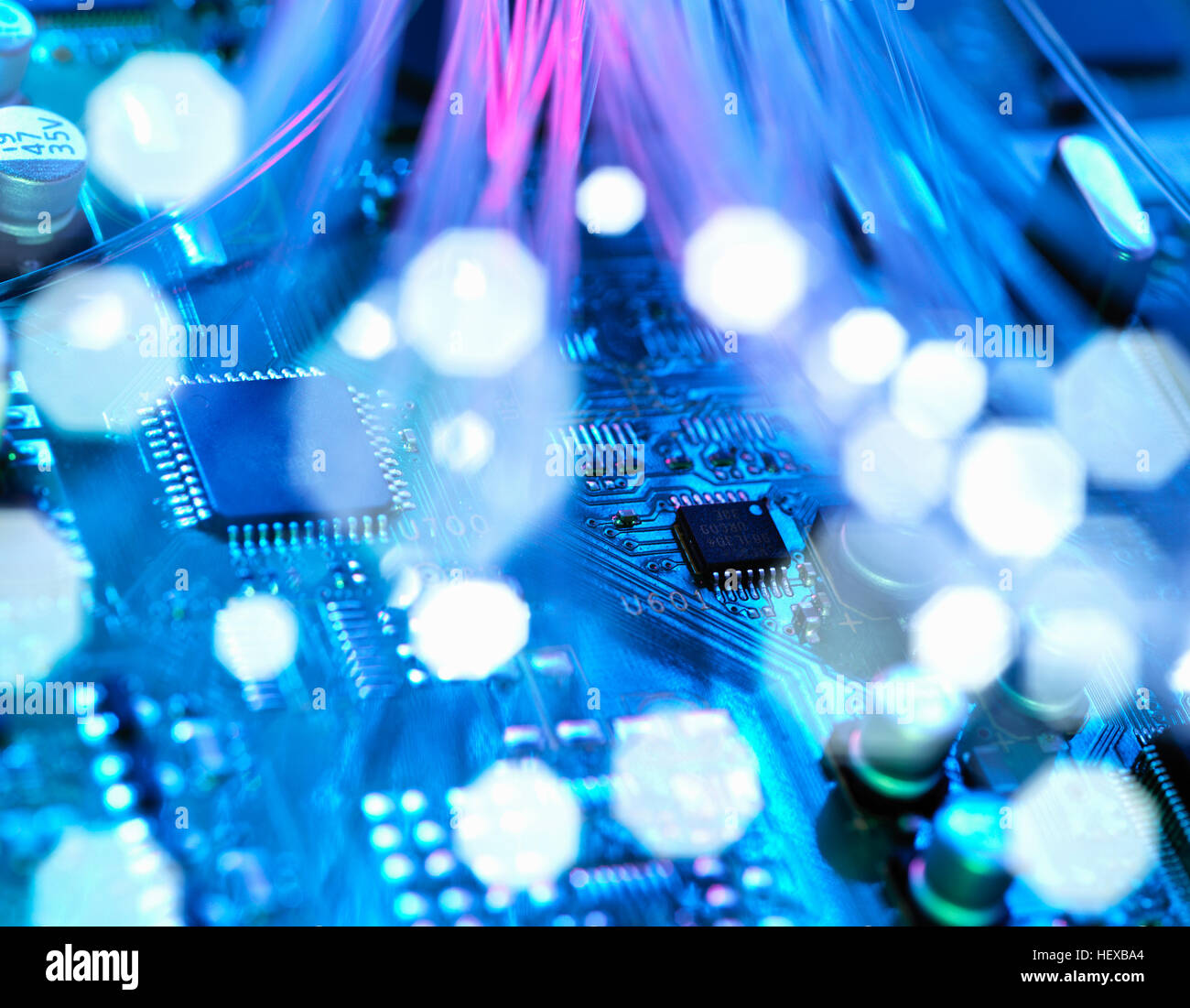 Fibre optic cable broadband hi-res stock photography and images - Alamy