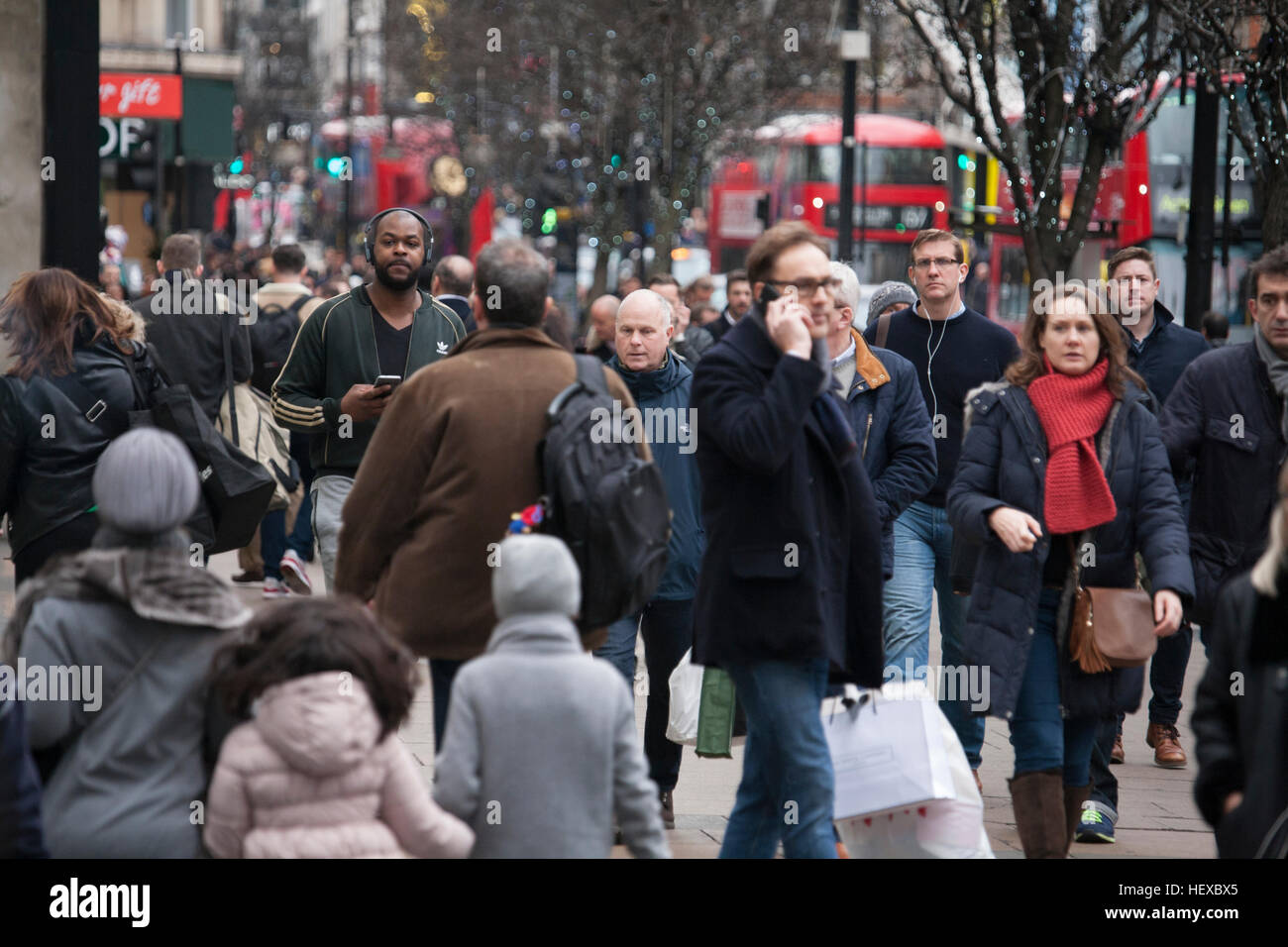 Oxford Street Christmas Crowd High Resolution Stock Photography and ...
