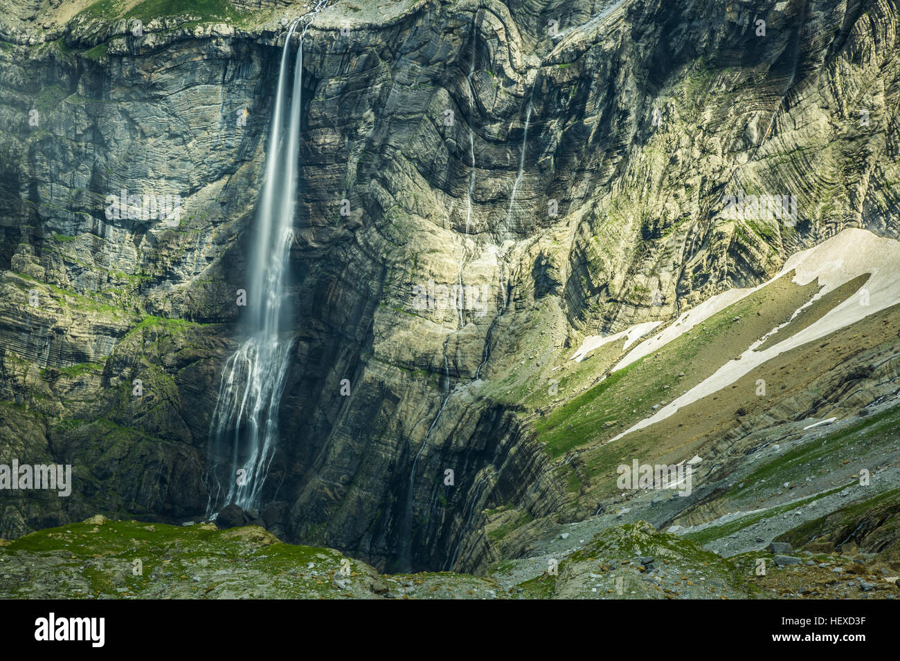 Scenic view of famous Cirque de Gavarnie with Gavarnie Fall in Pyrenees ...