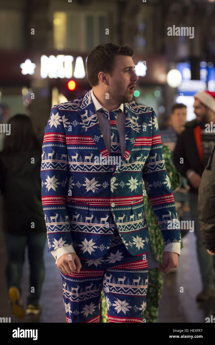 Drunk revellers christmas hi-res stock photography and images - Alamy