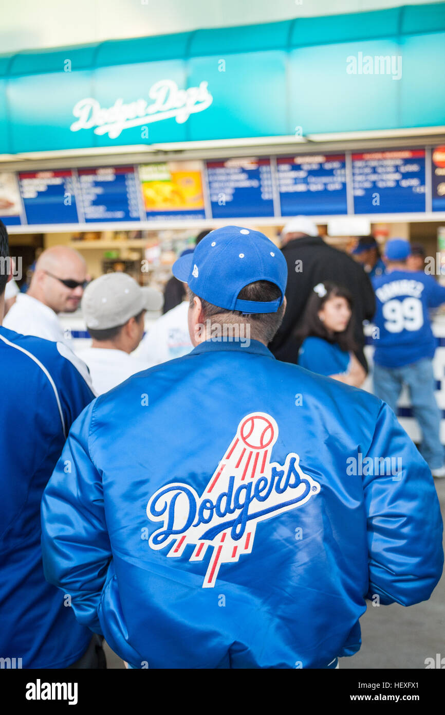 Los angeles dodgers fans hi-res stock photography and images - Alamy