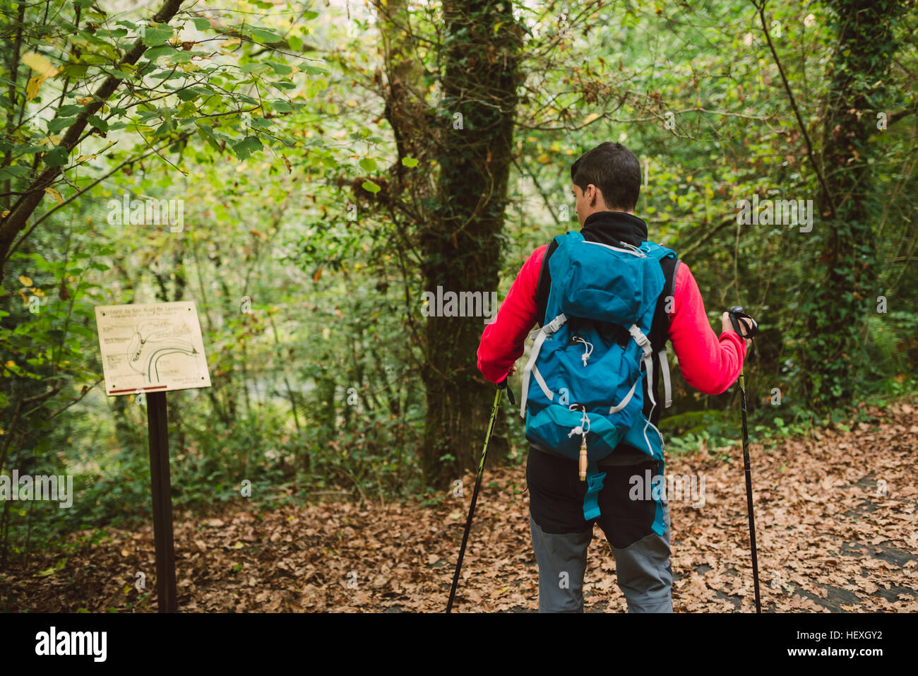 Signpost in hi-res stock photography and images - Alamy