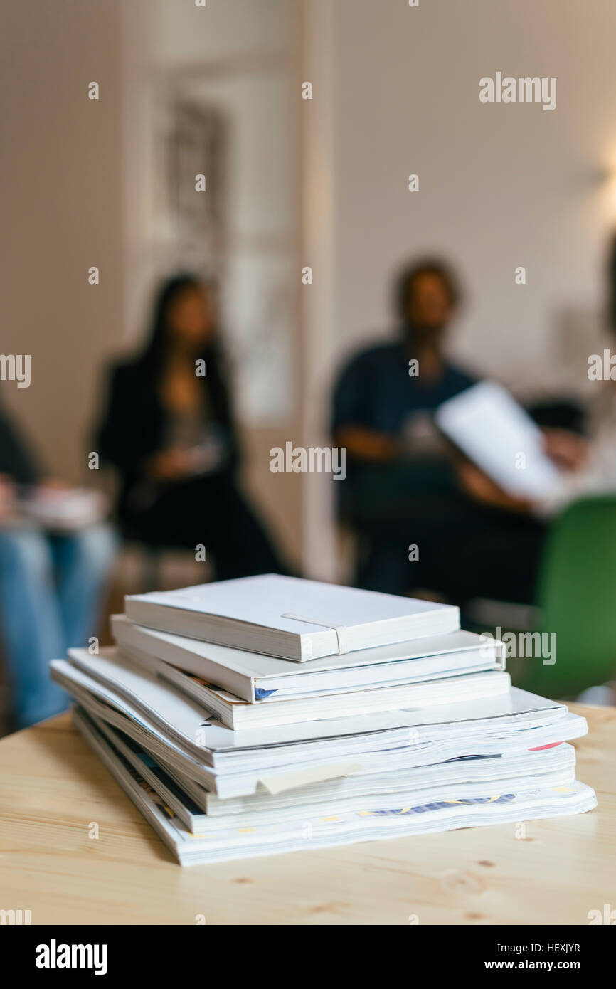 Top shelf magazines hi-res stock photography and images - Alamy