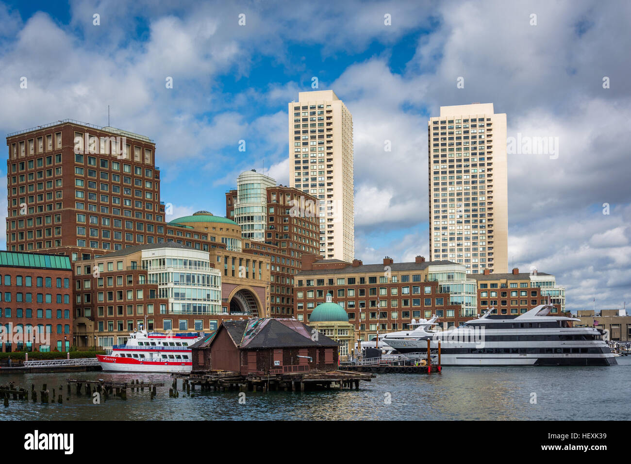 Boston skyline and perspective hi-res stock photography and images - Alamy