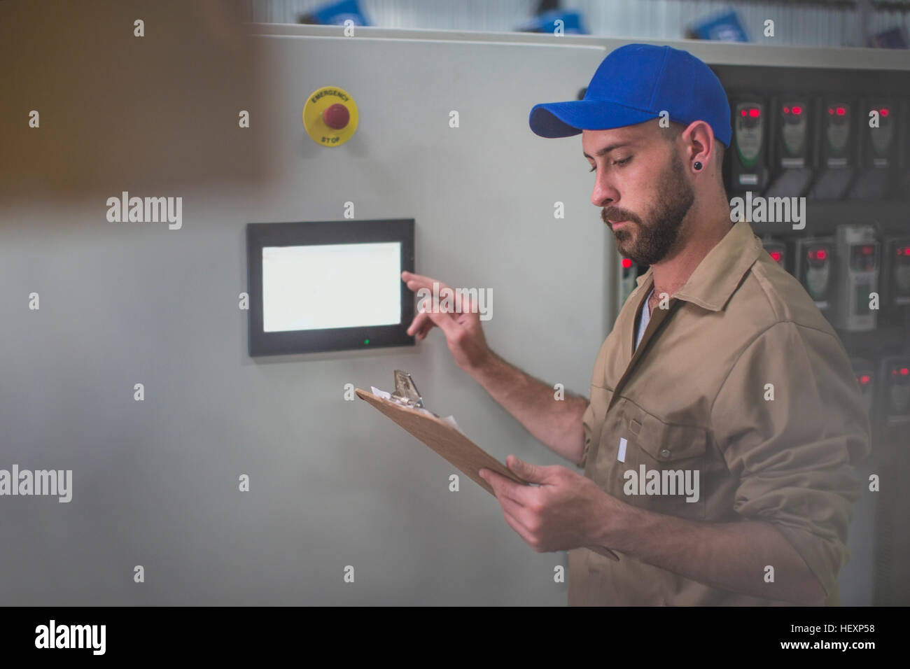 Entering data machine hi-res stock photography and images - Alamy