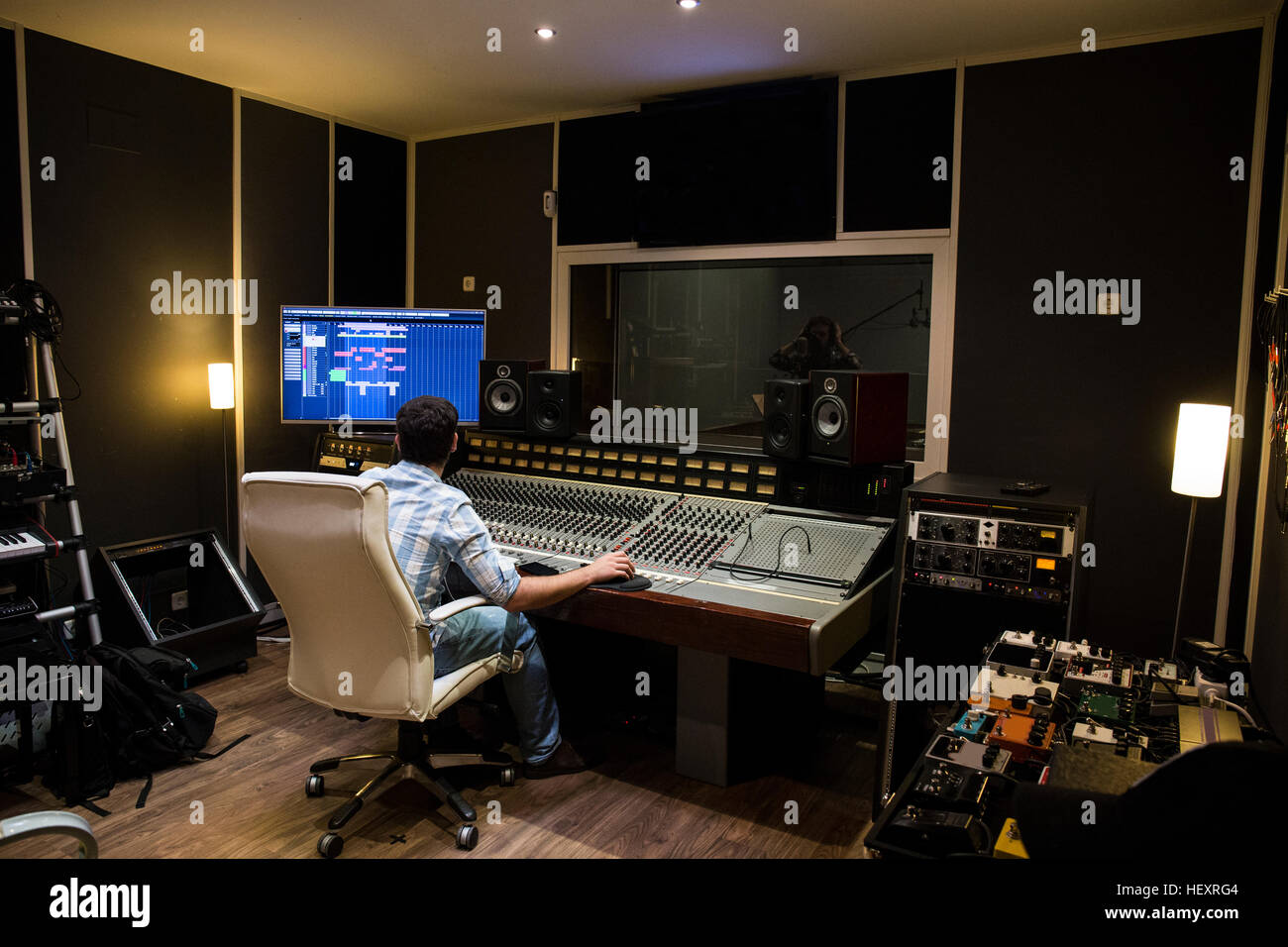 A recording studio hi-res stock photography and images - Alamy