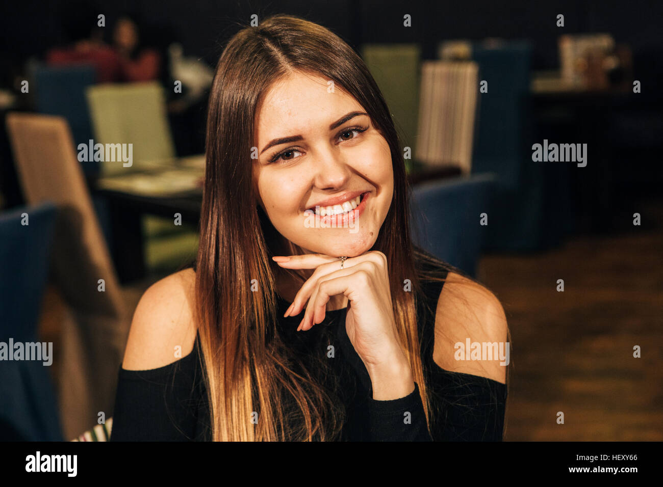 Female owner manager restaurant hi-res stock photography and images - Alamy