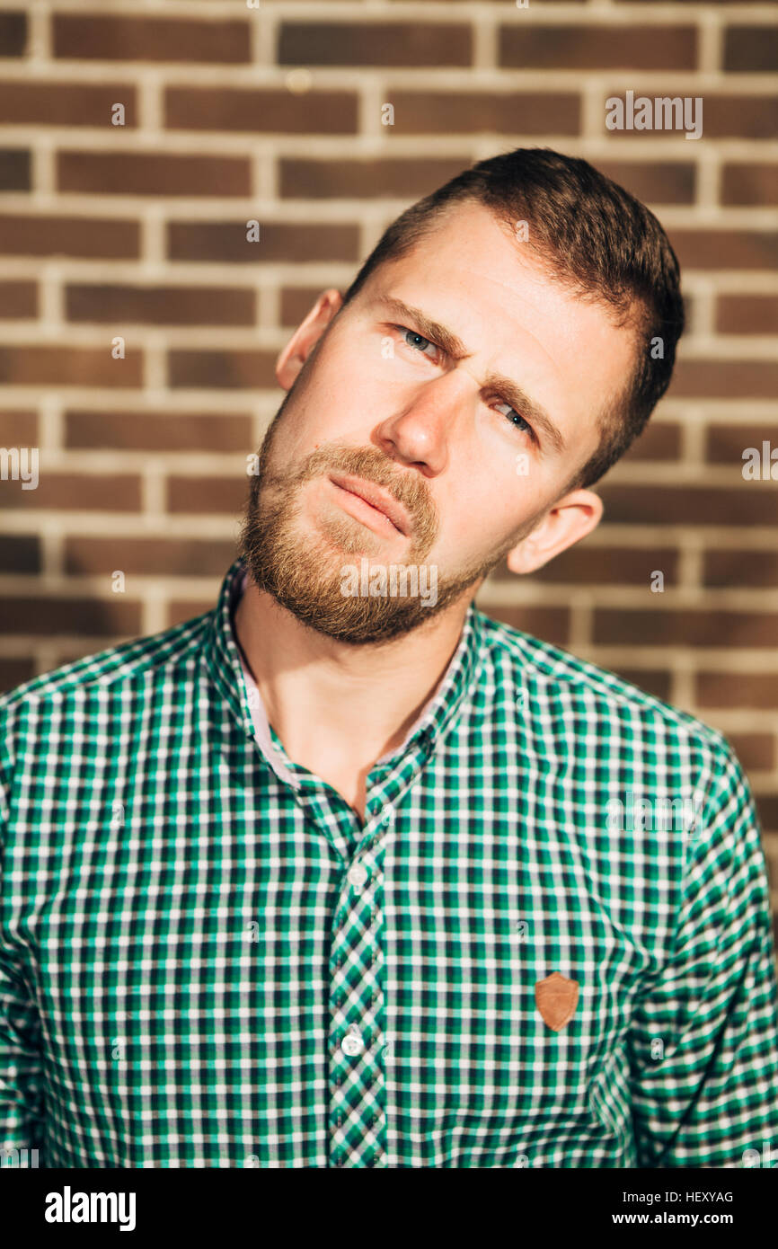 Dissatisfied hi-res stock photography and images - Alamy
