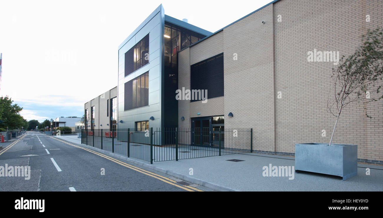 Barking and Dagenham College London Romsey BDC Stock Photo - Alamy