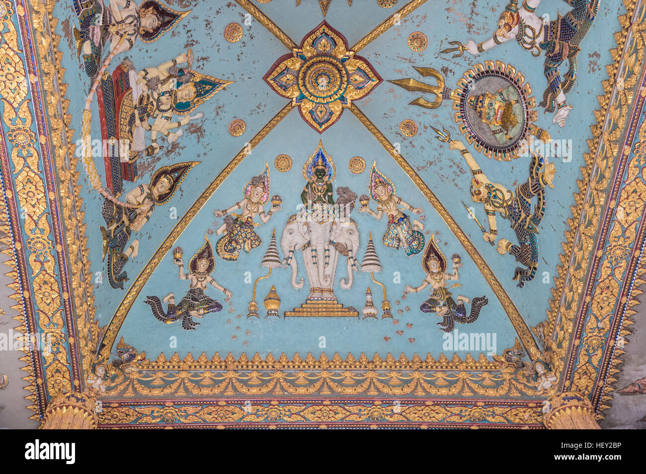 Vientiane, Patouxay Victory gate, Monument des Morts ceiling ...