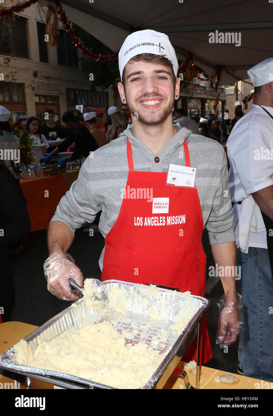 Los Angeles Mission Thanksgiving Meal For The Homeless Featuring ...