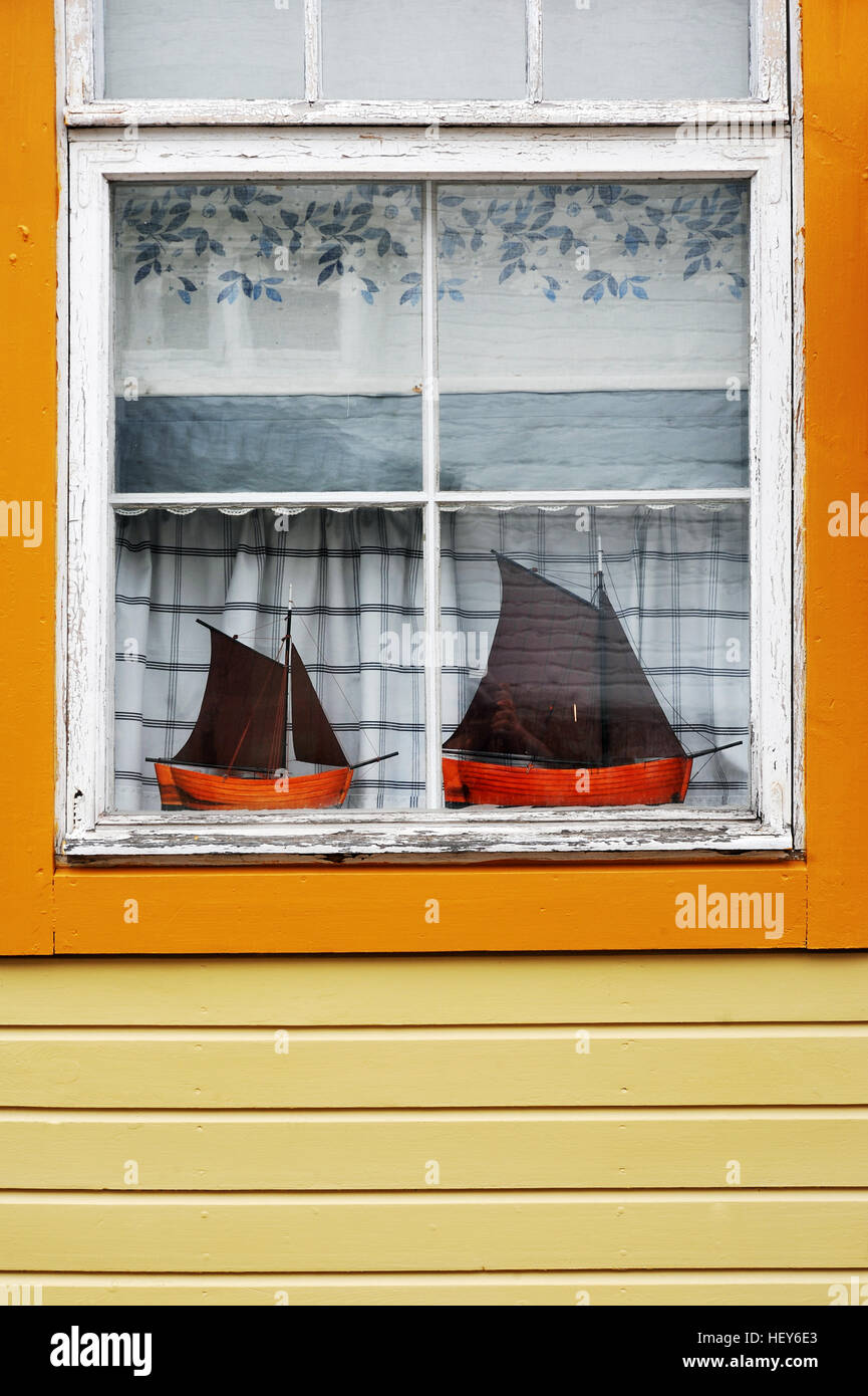 Wooden model boats hi-res stock photography and images - Alamy