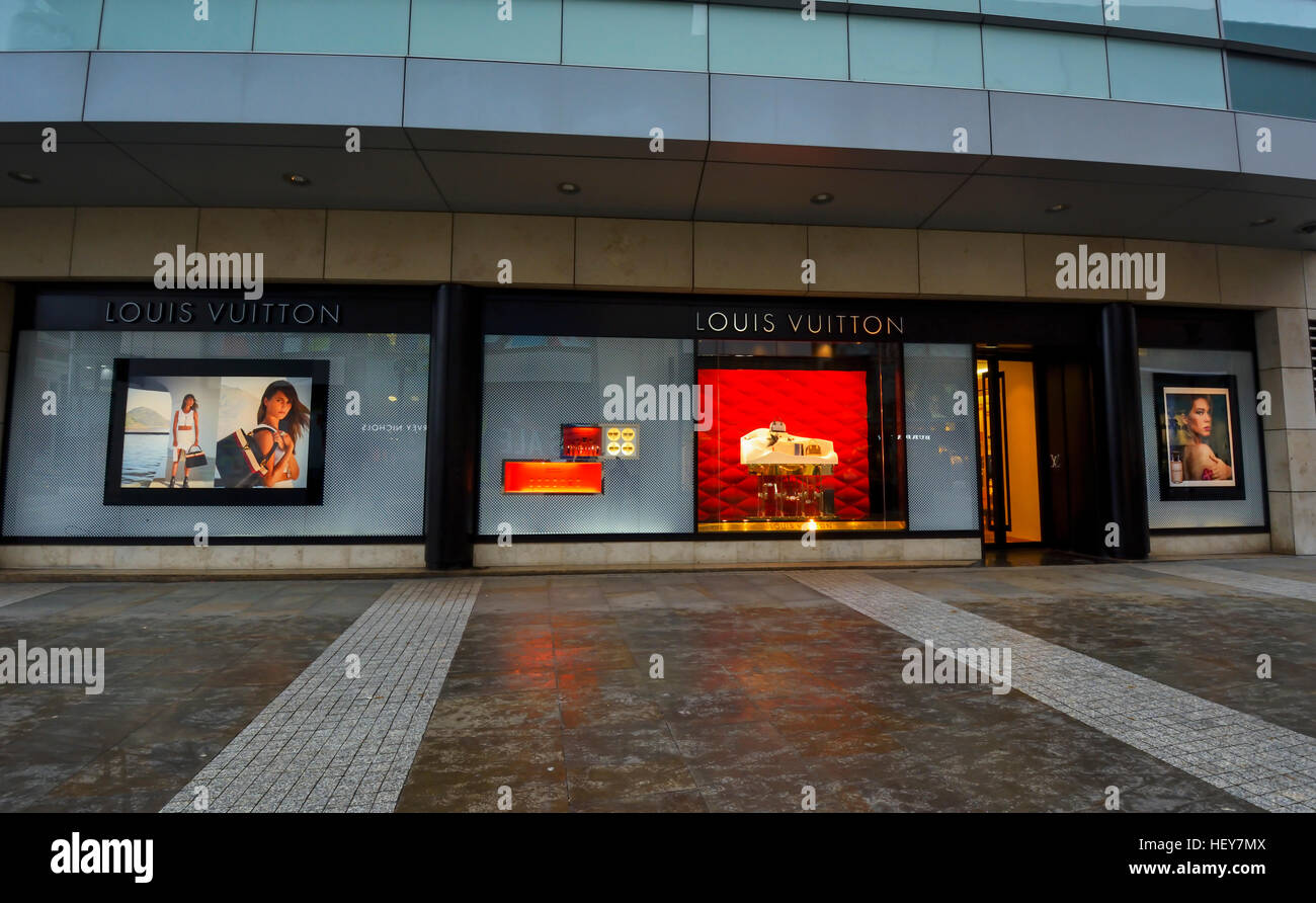Loius Vuitton fashion shop in Manchester Stock Photo - Alamy