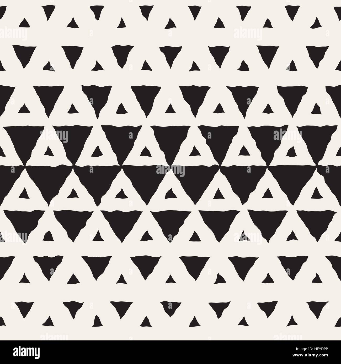 Vector Seamless Black And White Hand Drawn Triangle Halftone Pattern ...