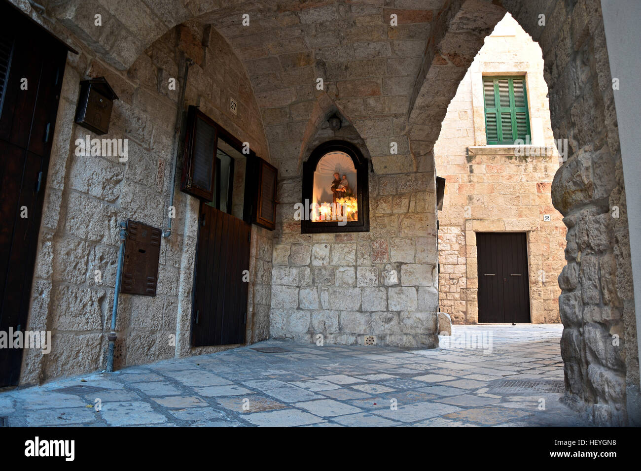 Medieval built structure hi-res stock photography and images - Alamy