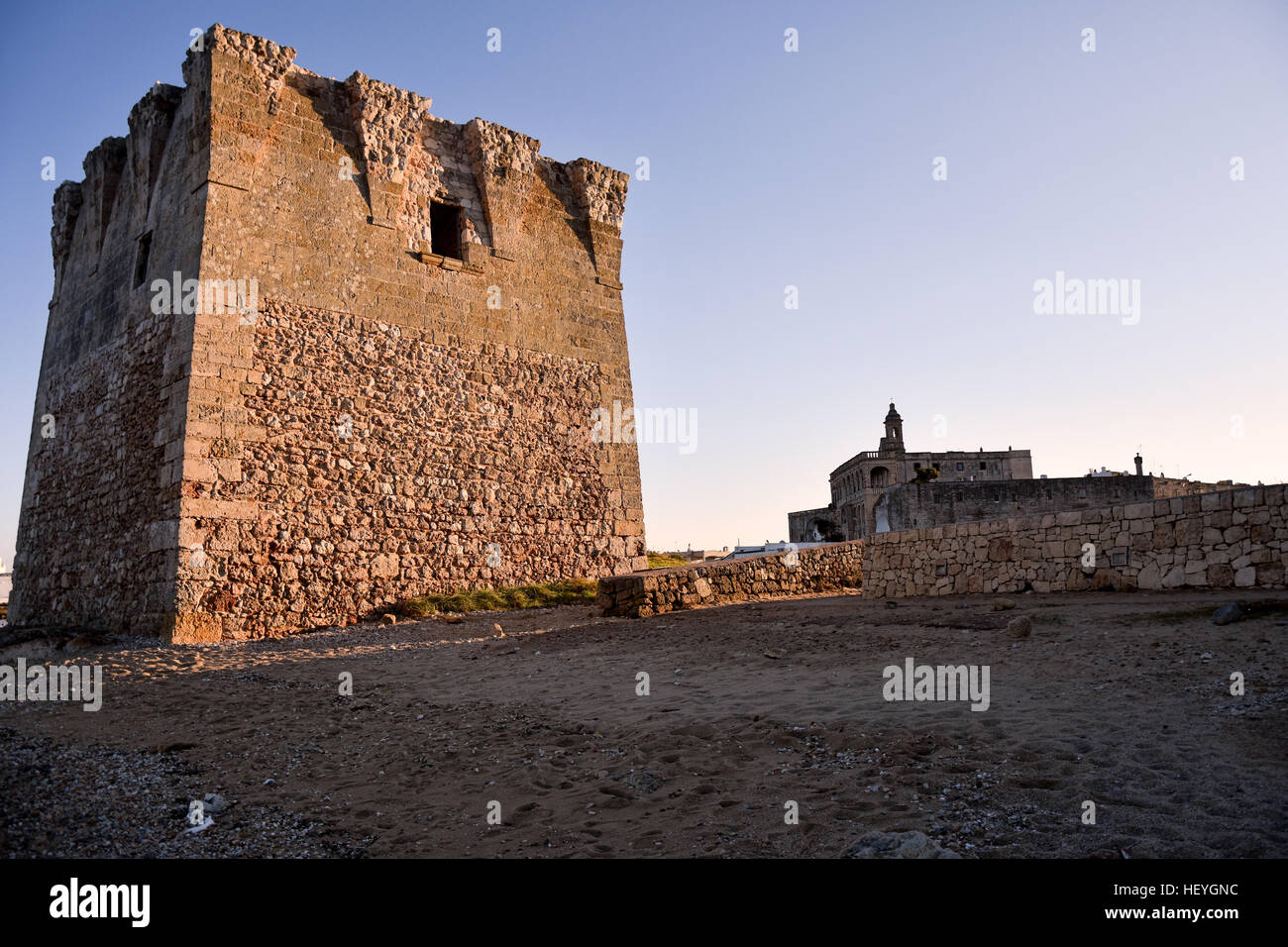 Medieval built structure hi-res stock photography and images - Alamy
